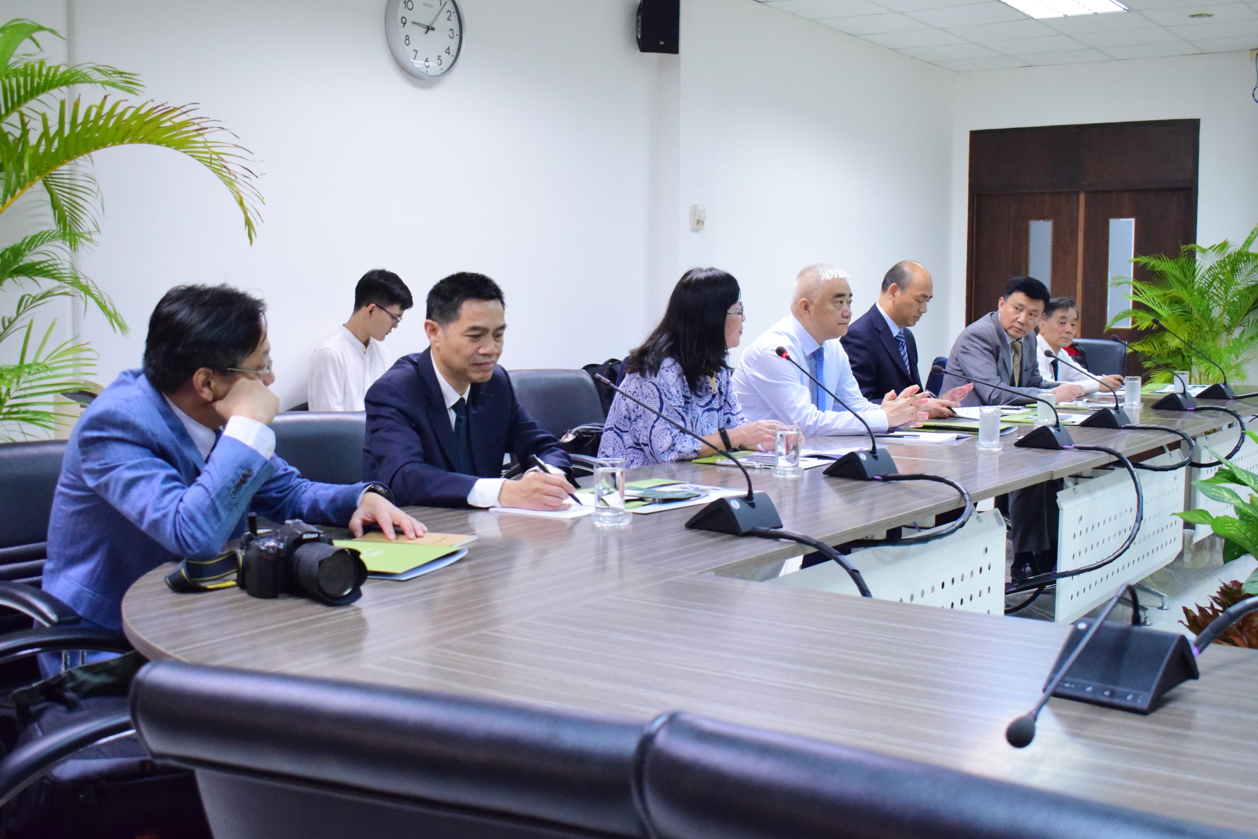 Visit of delegations from Shanghai Municipal Civil Defense Office and ...