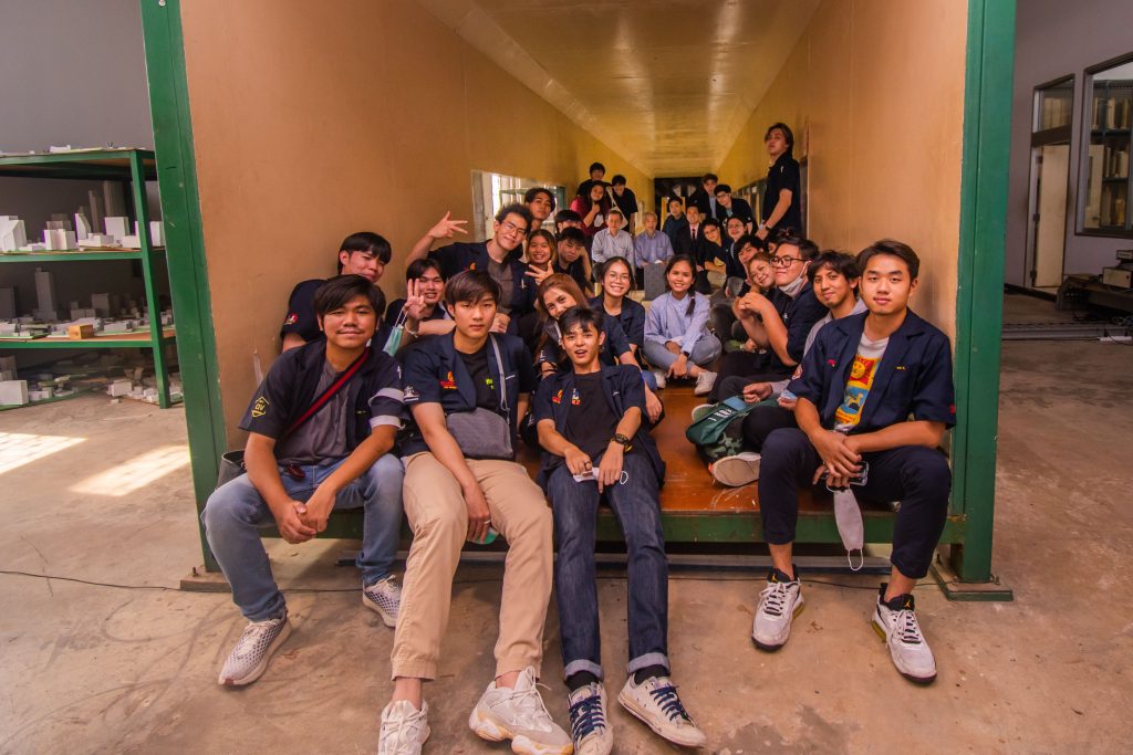 Undergraduate Students from King Mongkut's Institute of Technology ...