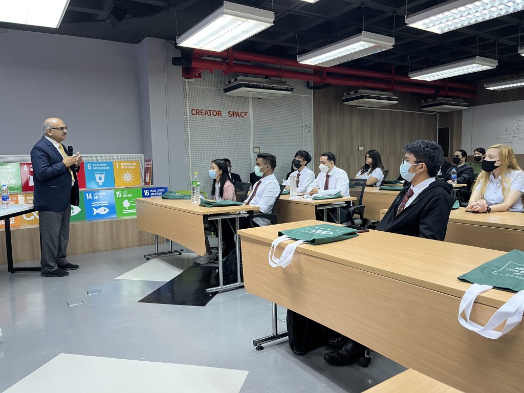 Students from Siam University visit AIT - Asian Institute of Technology