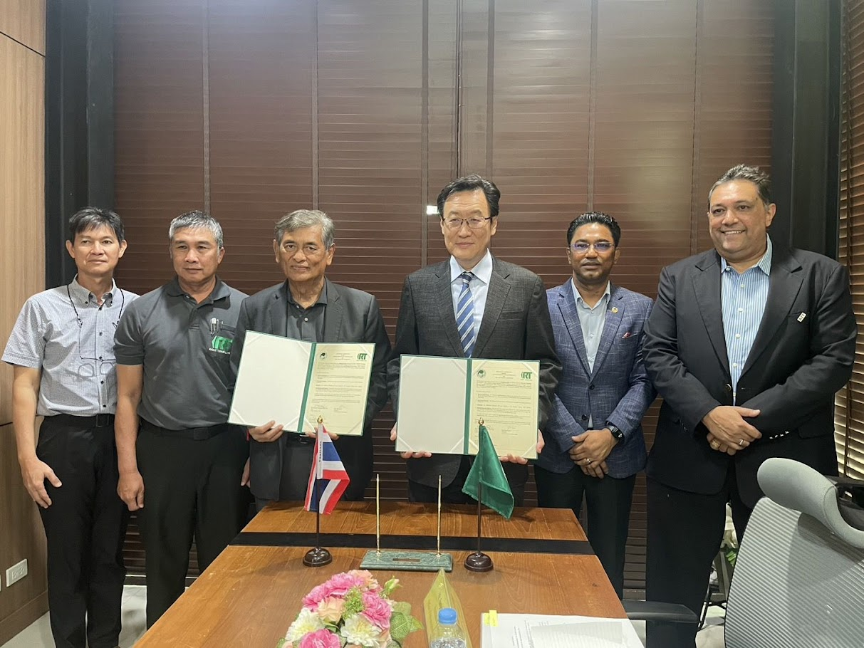 Mr. Chawalit Tanomtin, CEO of Right Tunnelling PCL Supports the ...