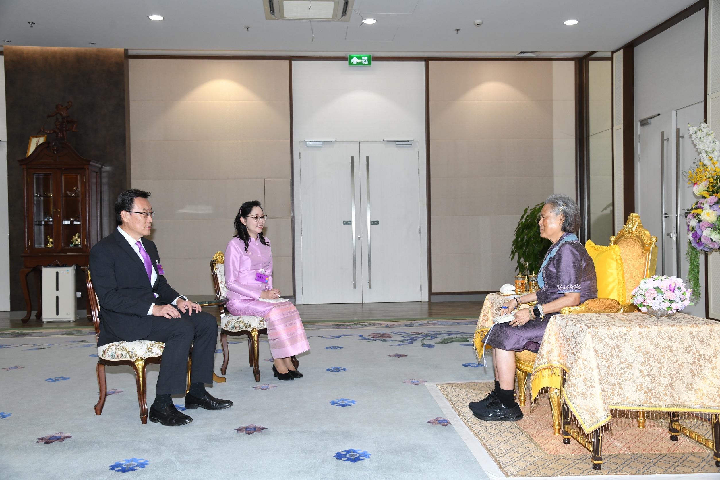 AIT President Professor Pai-Chi Li Granted Royal Audience with HRH ...
